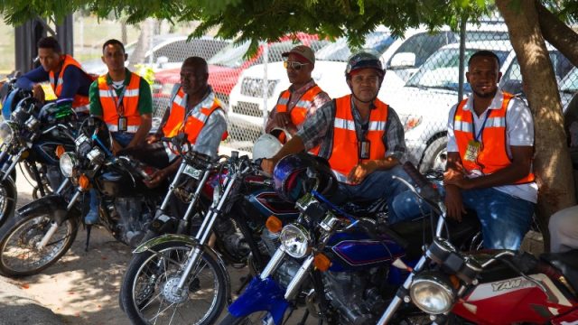 Luis “El Gallo” pide organizar motoconcho - Labazuca.com
