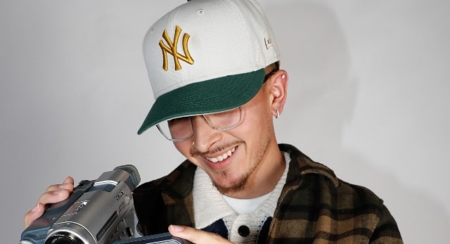 Rique Transforma el Dolor en Éxito con el Lanzamiento de 'Bien Volao ...